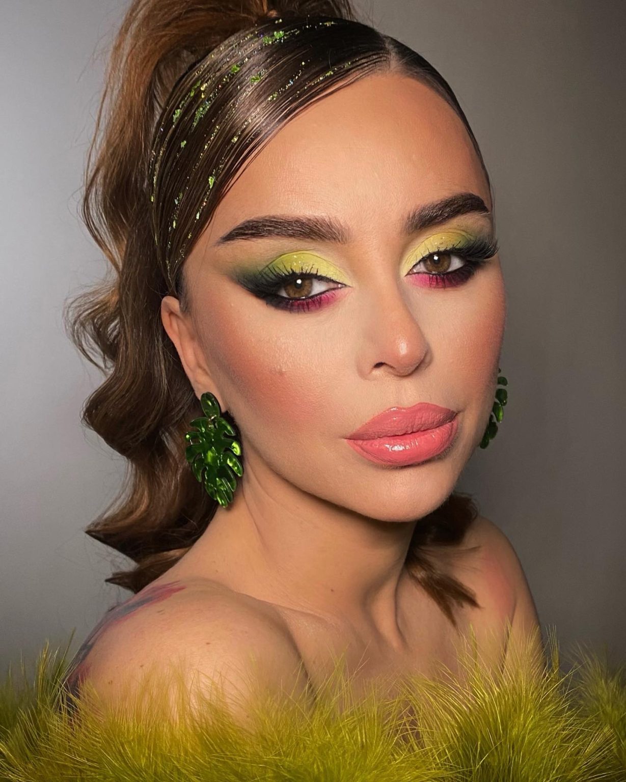 28 Yellow Eyeshadow Looks to Brighten Your Style in 2024 - divagaze.com