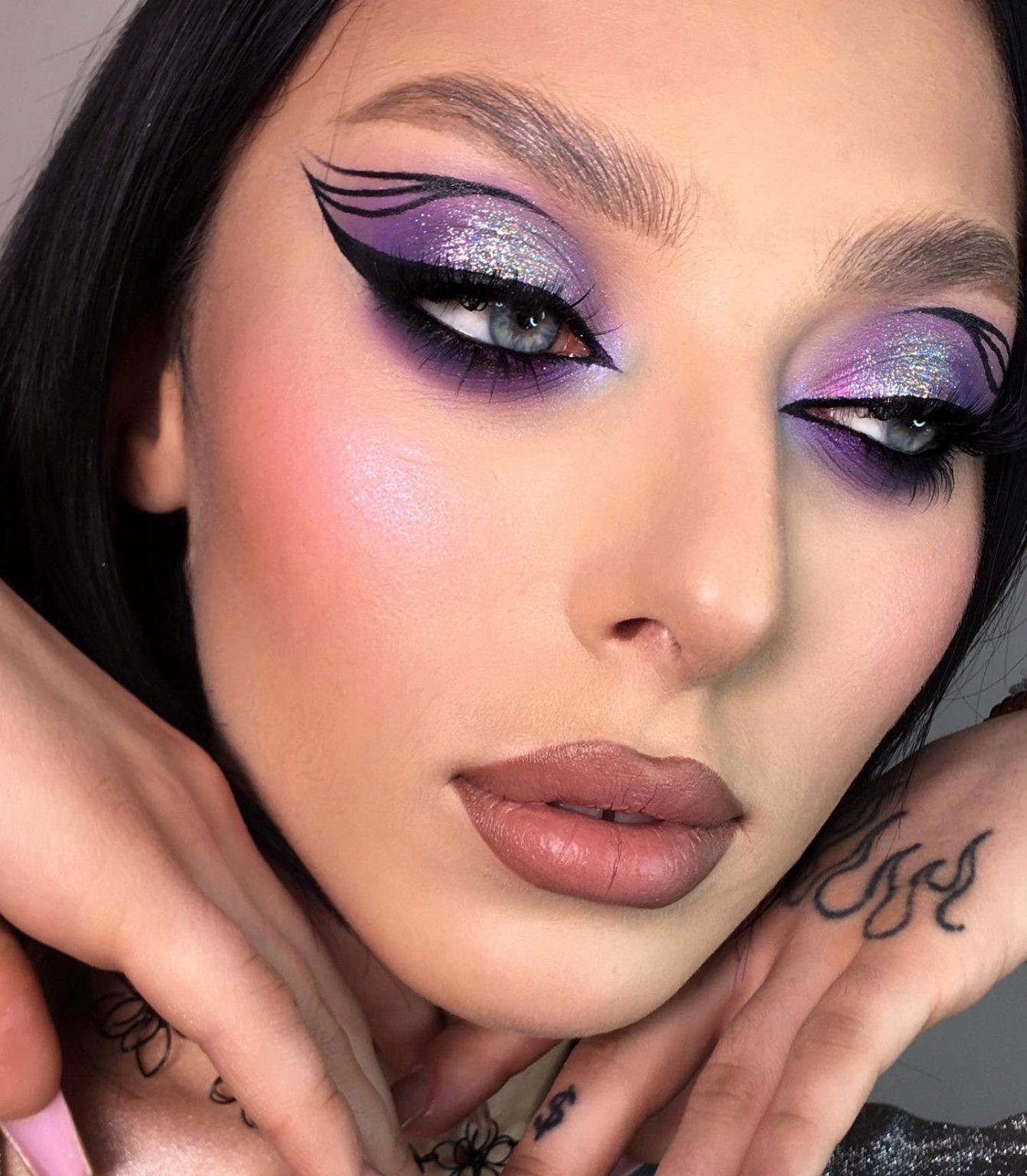 29 Purple Eyeshadow Looks to Elevate Your Style Game - divagaze.com