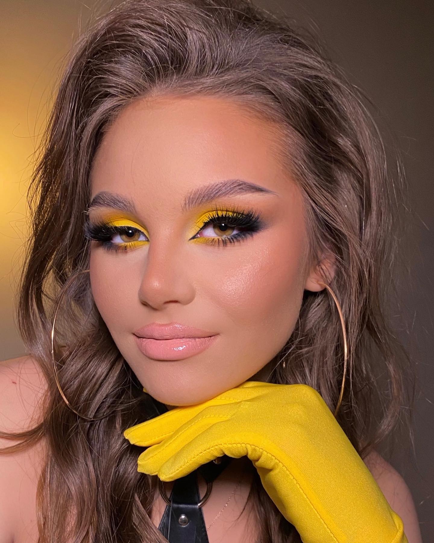 28 Yellow Eyeshadow Looks to Brighten Your Style in 2024 - divagaze.com