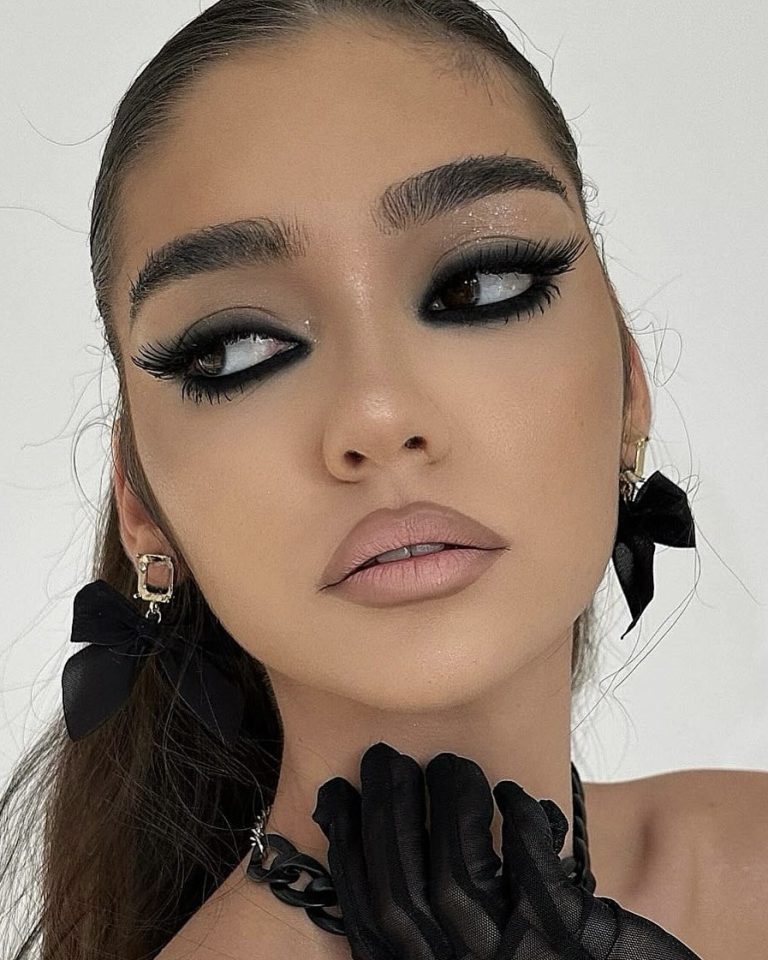 Discover 24 Black Eyeshadow Looks: From Casual Chic to Goth Glamour ...