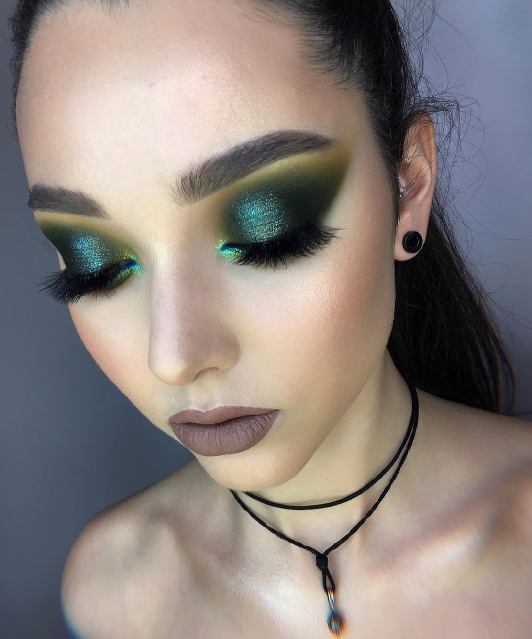 28 Green Makeup Looks 2024: Unleash Trendy Styles for Every Occasion ...