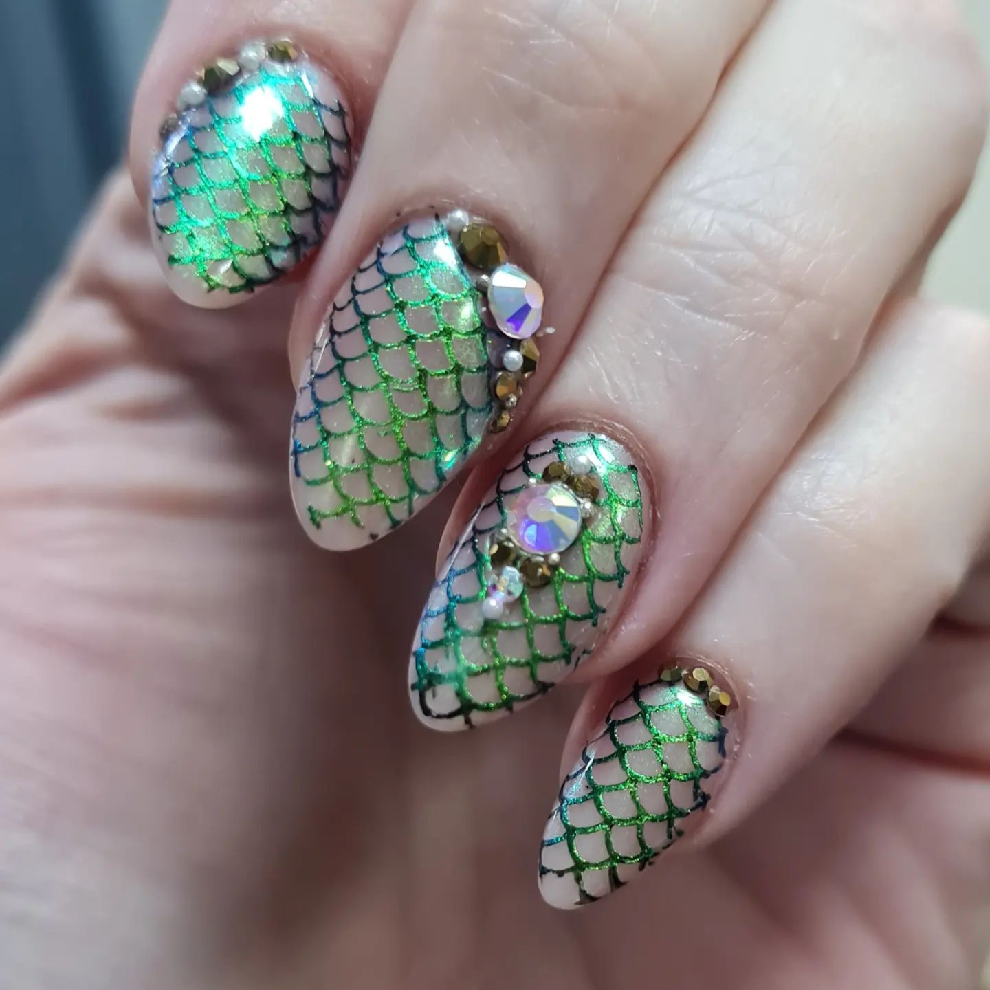 33 Mermaid Nails Designs: Dive into Sea-Inspired Manicure Trends ...