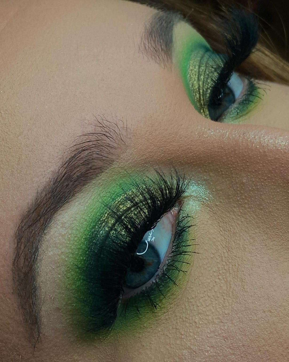 34 Green Eyeshadow Looks: From Mint Elegance to Emerald Glam - divagaze.com