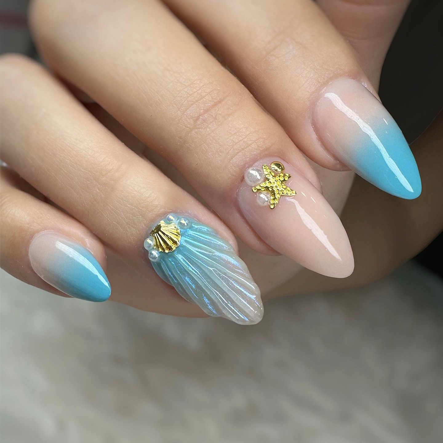 33 Mermaid Nails Designs: Dive into Sea-Inspired Manicure Trends ...