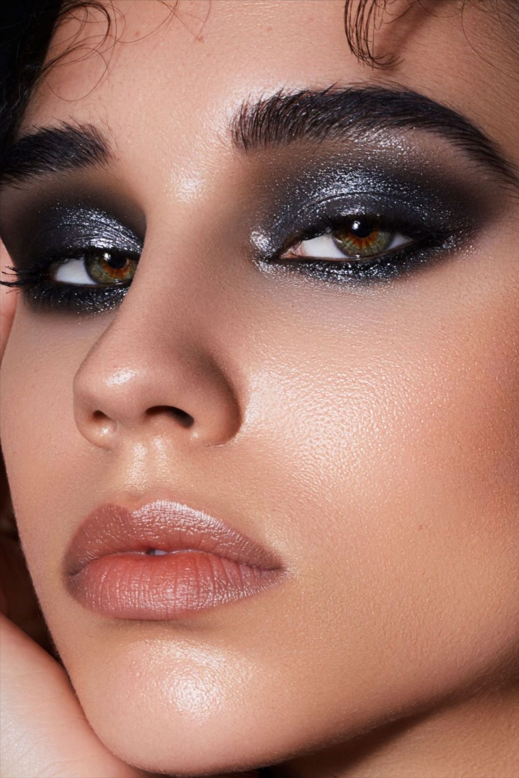 Discover 24 Black Eyeshadow Looks: From Casual Chic to Goth Glamour ...