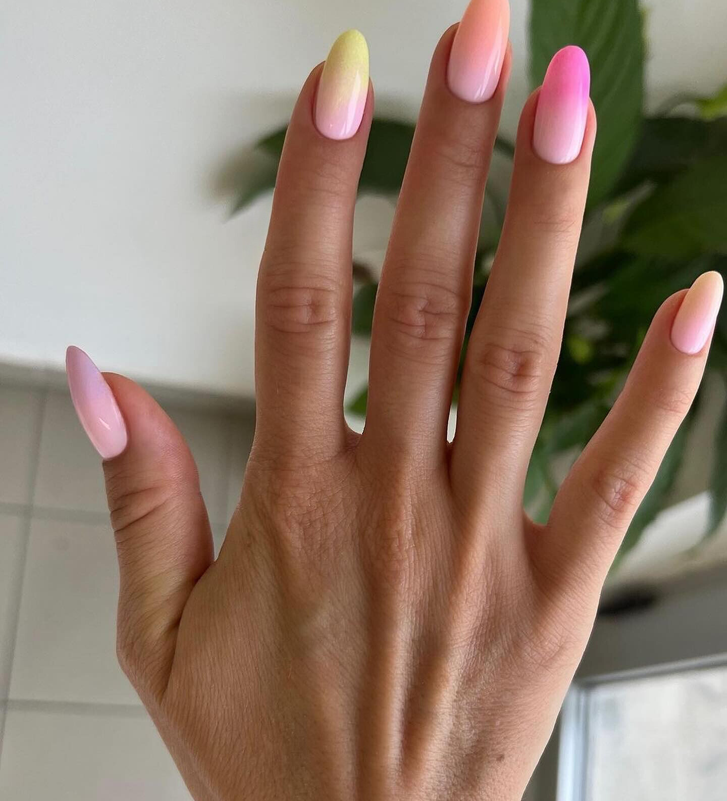 32 Summer Birthday Nails: Chic Trends for Your Special Day! - divagaze.com