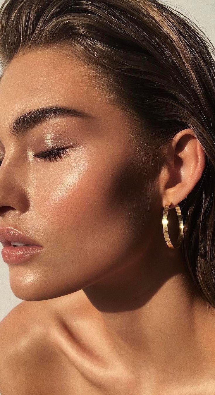 Top 28 Simple Makeup Looks for 2024 - Chic, Elegant & Easy! - divagaze.com