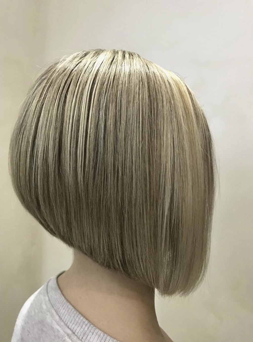 35 Trendsetting Short Bob Haircuts for a Chic 2024 Look - divagaze.com