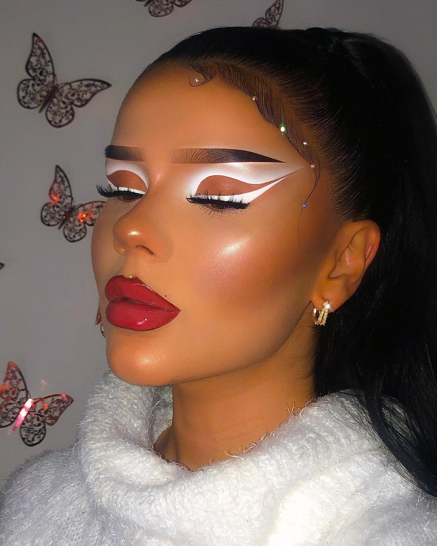 27 White Eyeshadow Looks That Transform Your Style in 2024 | Ultimate ...