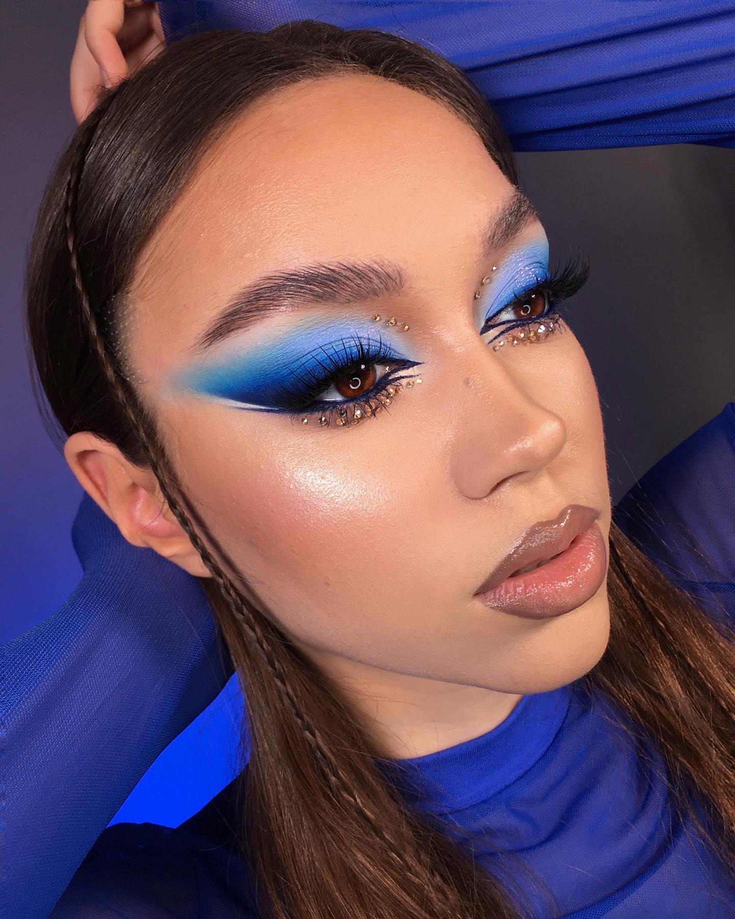 Top 33 Blue Makeup Looks for 2024 – From Sky Light to Midnight Glam ...