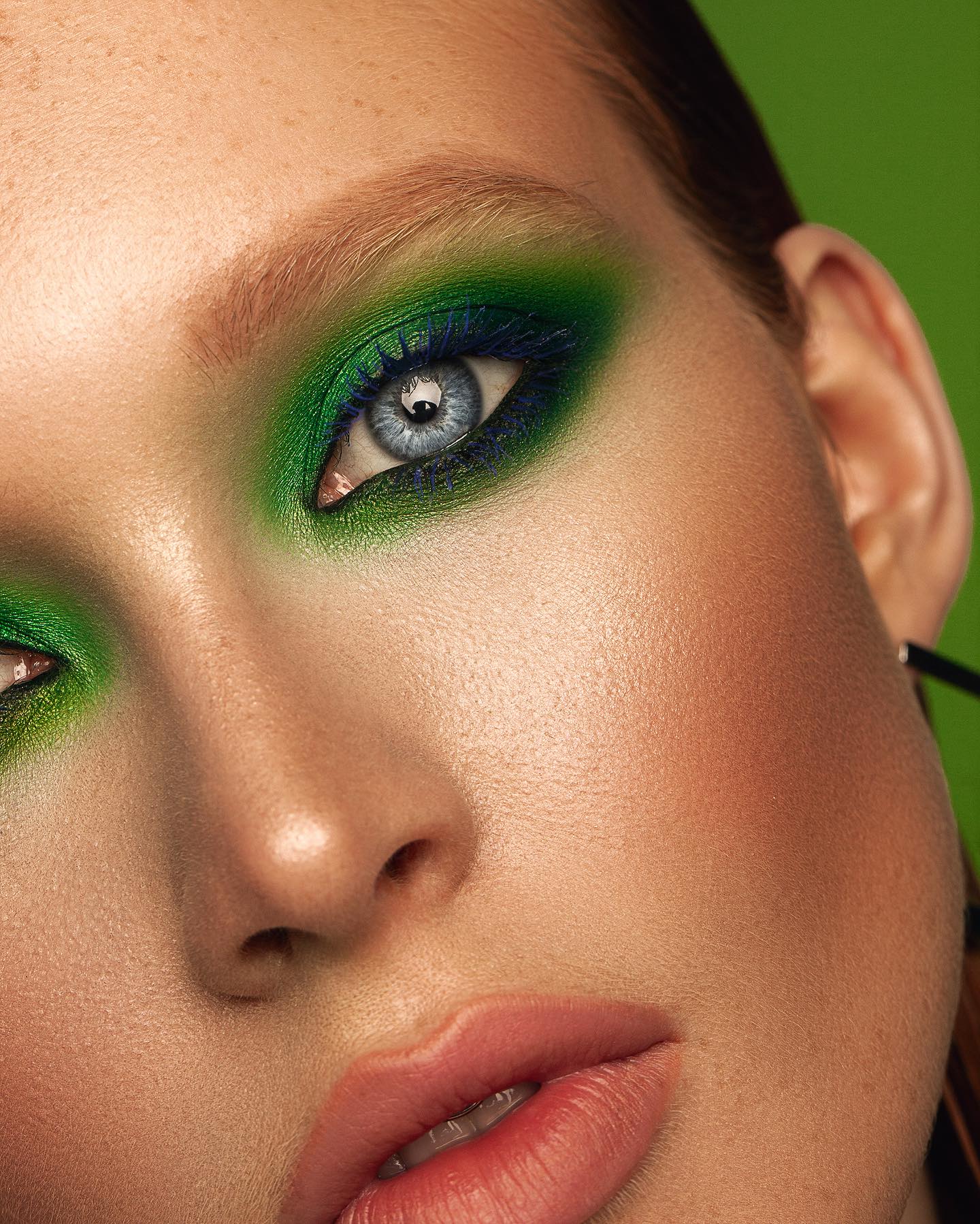 28 Green Makeup Looks 2024: Unleash Trendy Styles for Every Occasion ...