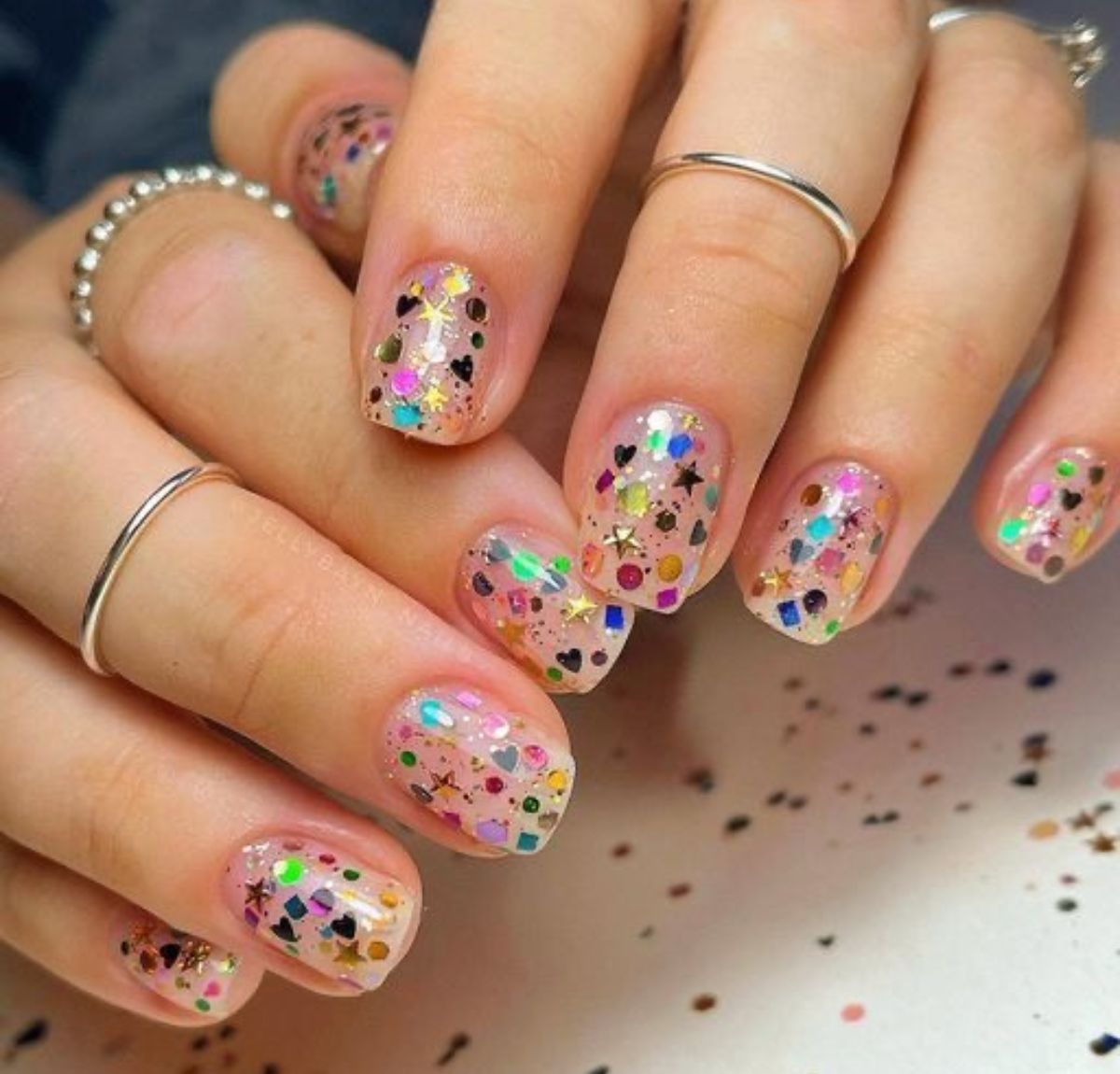 Explore 31 Cute Short Acrylic Nail Designs for Chic Style! - divagaze.com