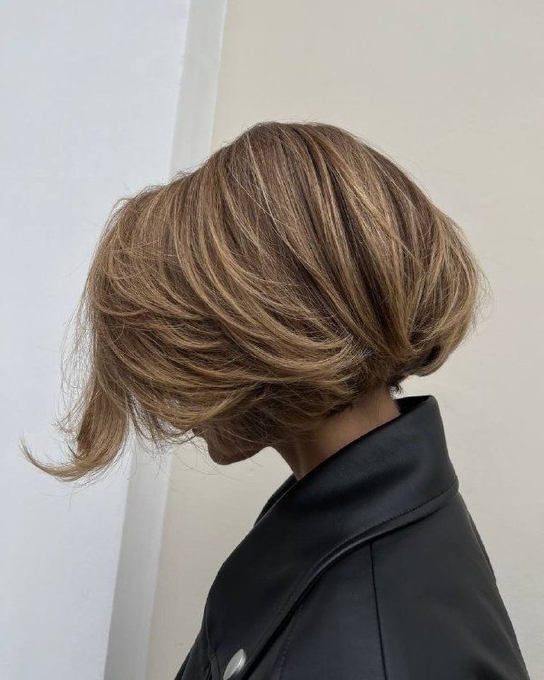 35 Trendsetting Short Bob Haircuts for a Chic 2024 Look - divagaze.com