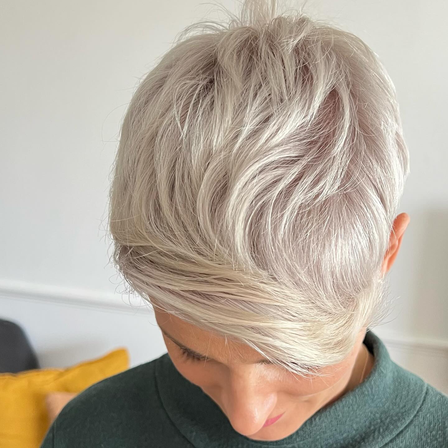34 Stunning Blonde Pixie Haircuts for a Bold 2024 Look | Trend Guide ...