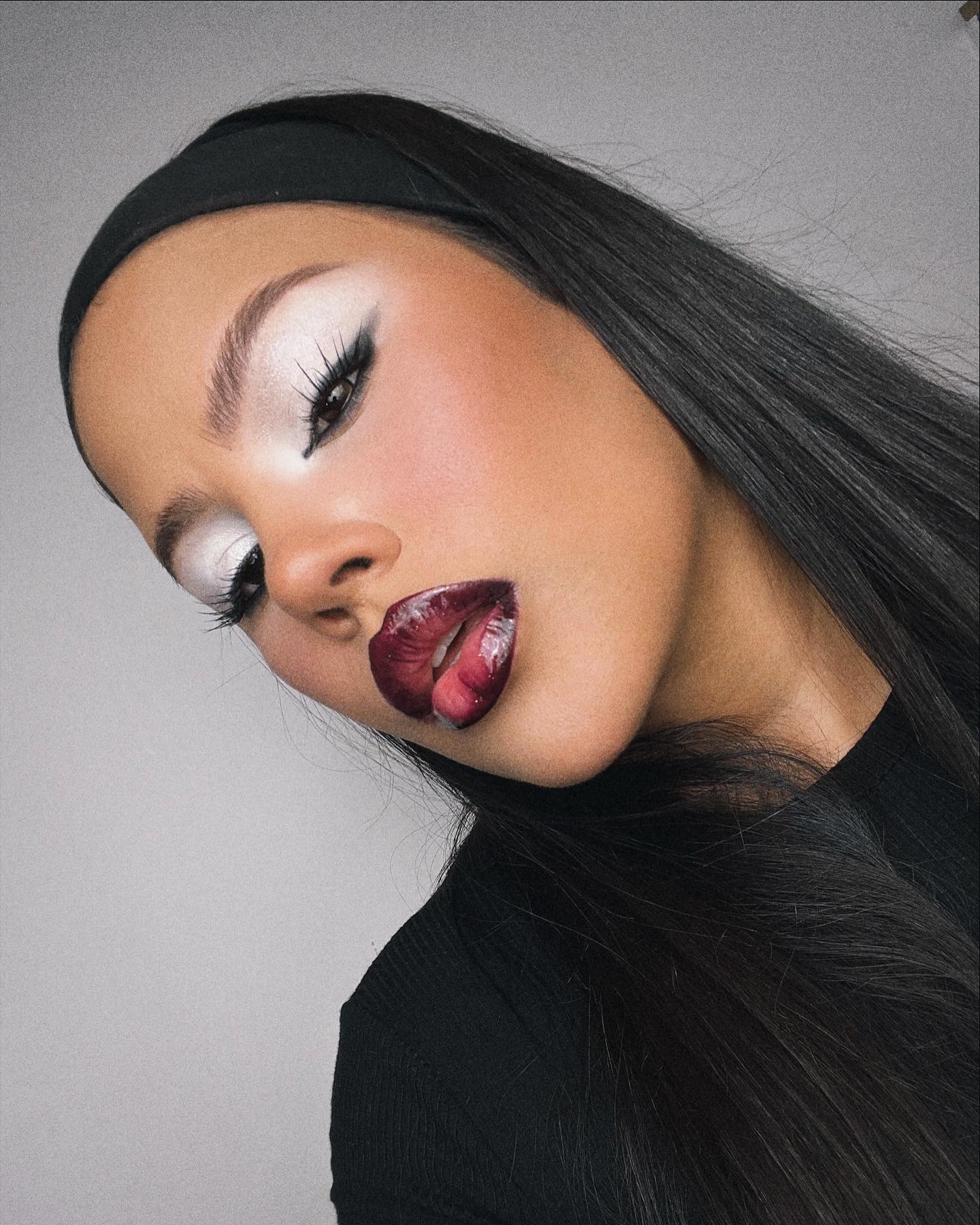 27 White Eyeshadow Looks That Transform Your Style in 2024 | Ultimate ...