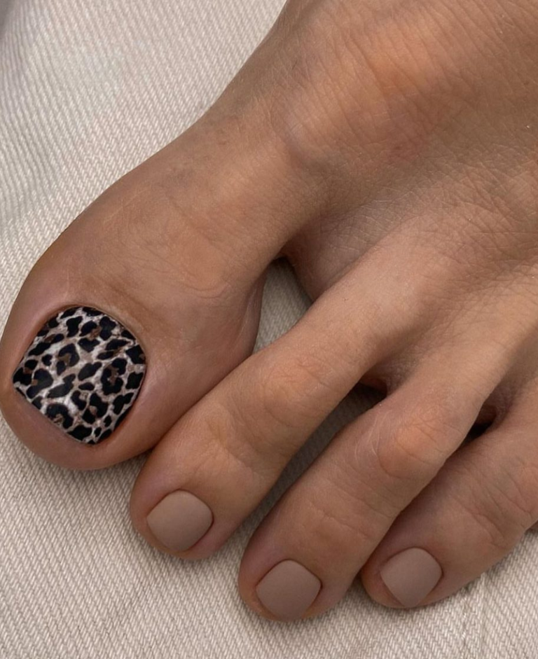 Explore the Top 41 Fall Toe Nail Colors – Trendy Pedicure Inspirations ...