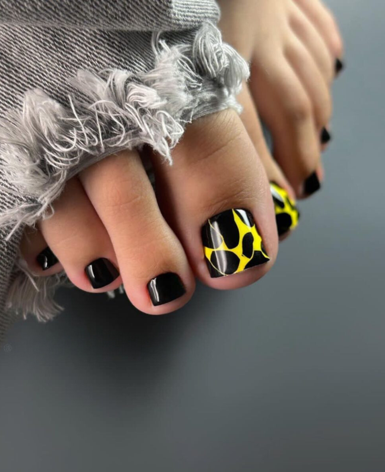 Explore the Top 41 Fall Toe Nail Colors – Trendy Pedicure Inspirations ...