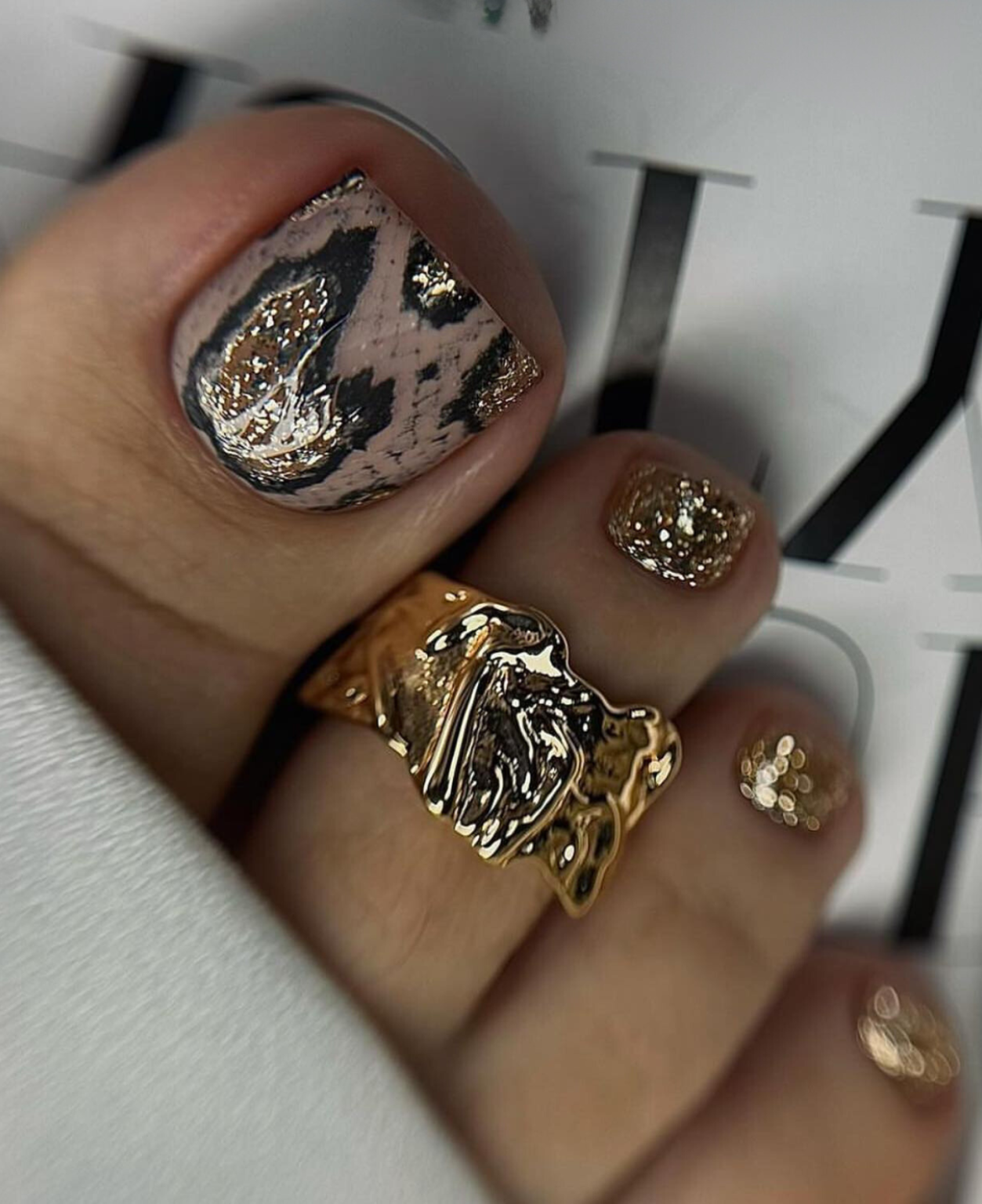 Explore the Top 41 Fall Toe Nail Colors – Trendy Pedicure Inspirations ...