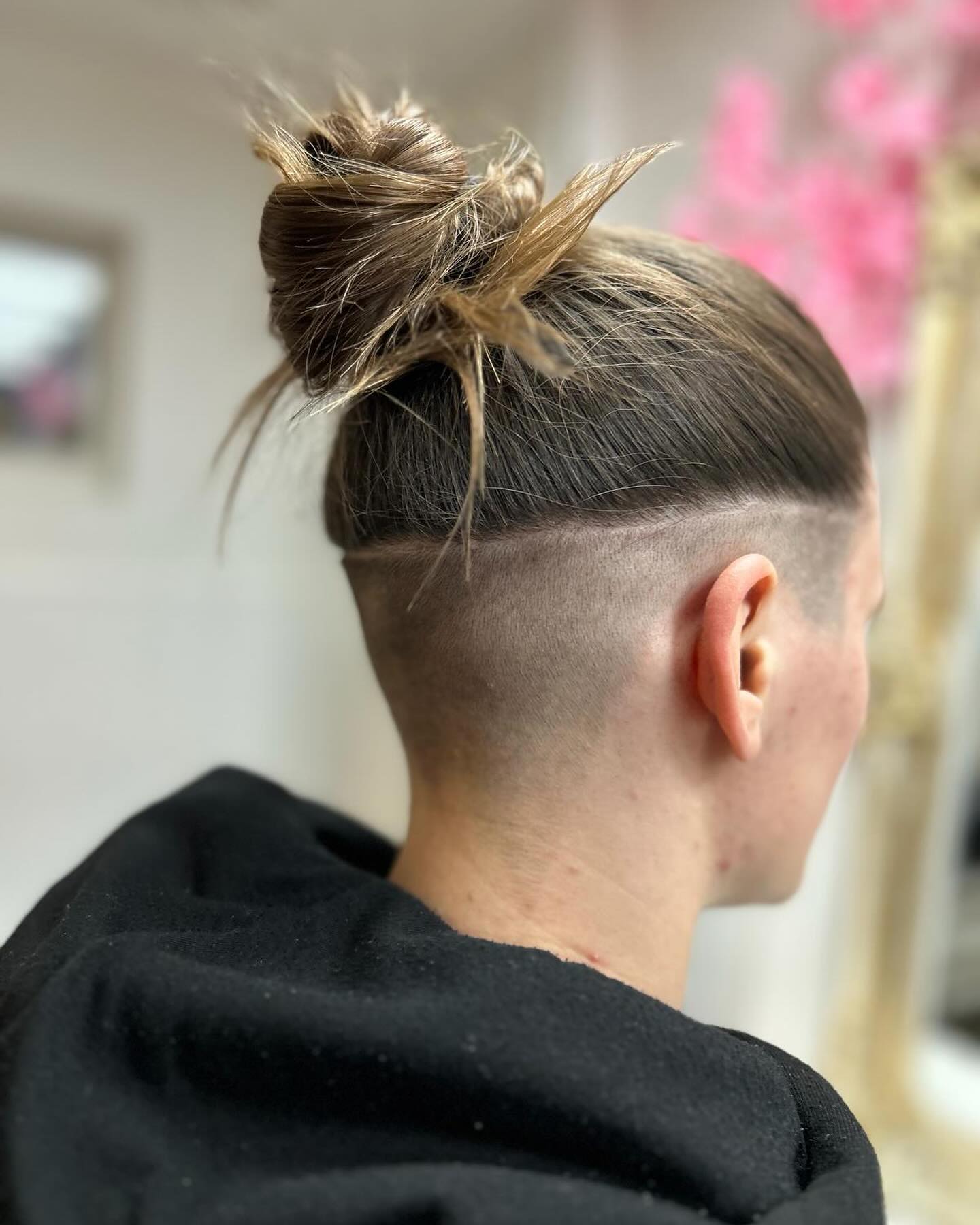 Top 35 Undercut Hairstyles for Women – Bold & Chic Cuts - divagaze.com