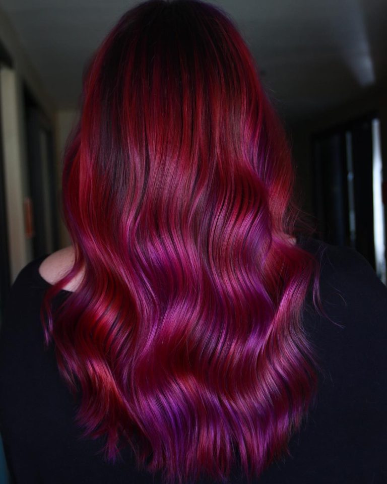 34 Dark Pink Hair Ideas 2024: Stylish Shades for Every Woman - divagaze.com