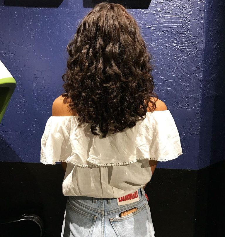 Top 34 Layered Curly Haircuts of 2024: Embrace Your Curls! - divagaze.com