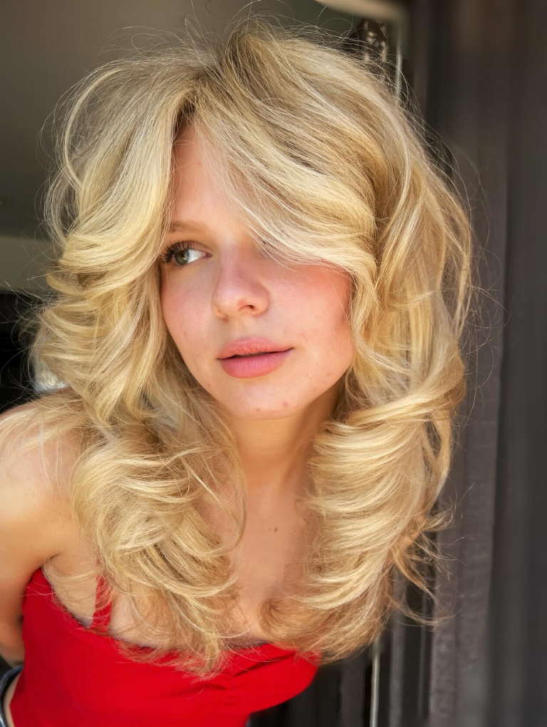 Discover Top 25 Medium Shag Haircuts for a Trendy Look in 2024 ...