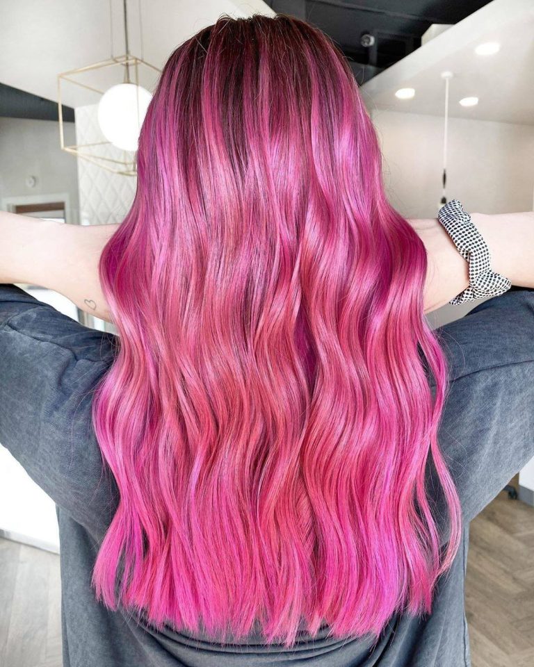 34 Dark Pink Hair Ideas 2024: Stylish Shades for Every Woman - divagaze.com
