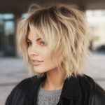 34 Trendy Messy Bob Hairstyles for a Chic 2024 Look - Get Inspired ...