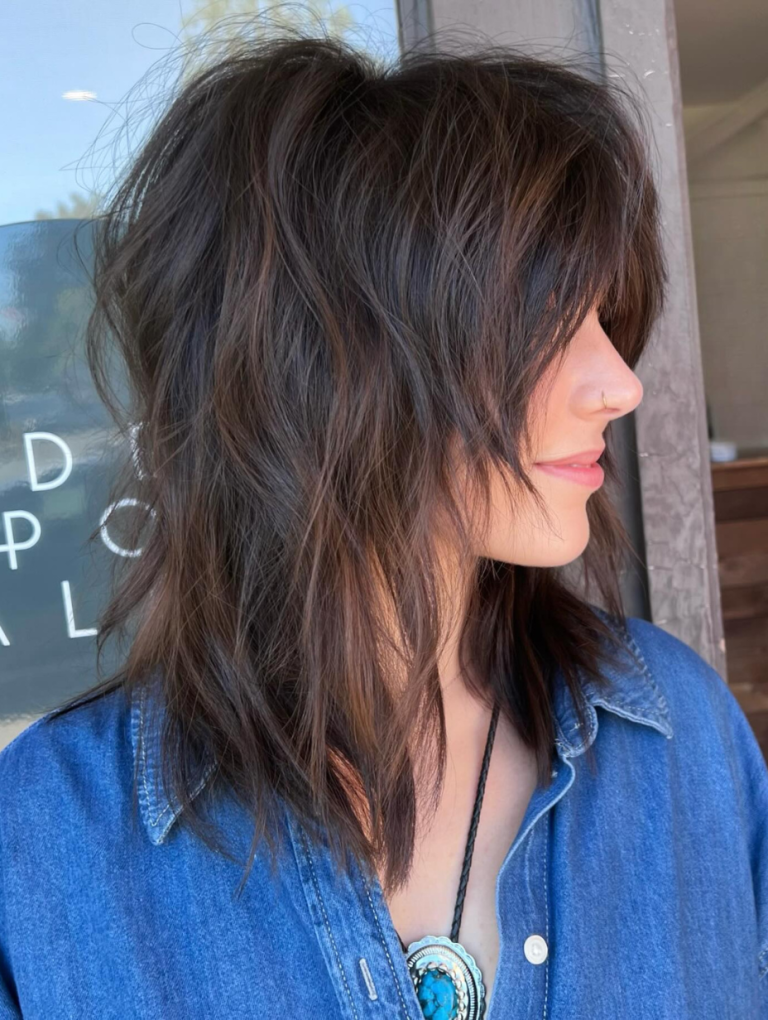 Discover Top 25 Medium Shag Haircuts for a Trendy Look in 2024 ...