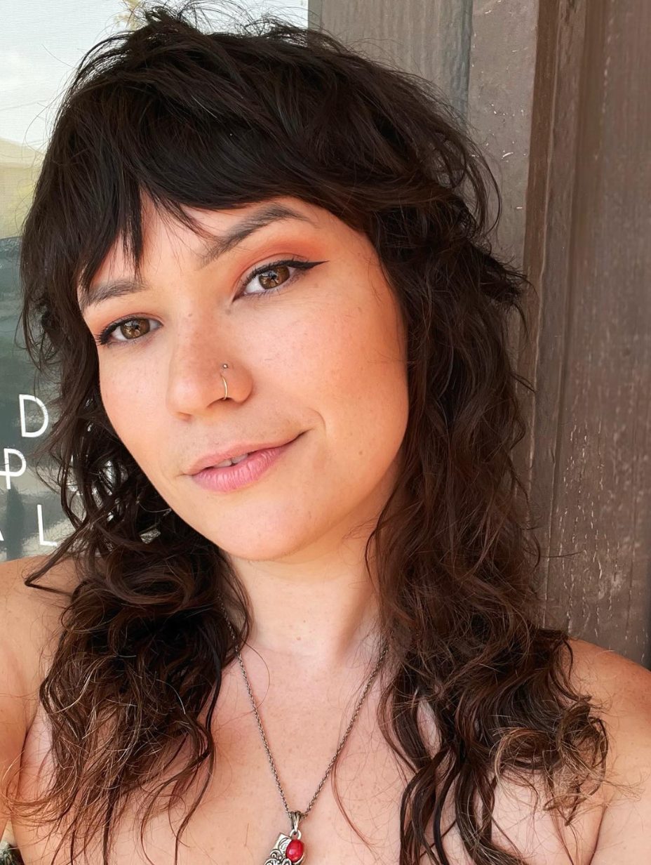 Discover Top 25 Medium Shag Haircuts for a Trendy Look in 2024 ...