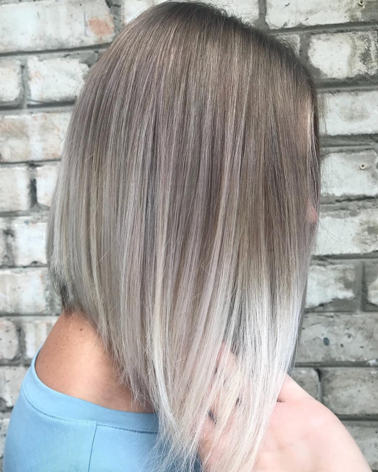 Chic Ash Blonde Hair Ideas: 34 Trendy Styles for Every Woman - divagaze.com
