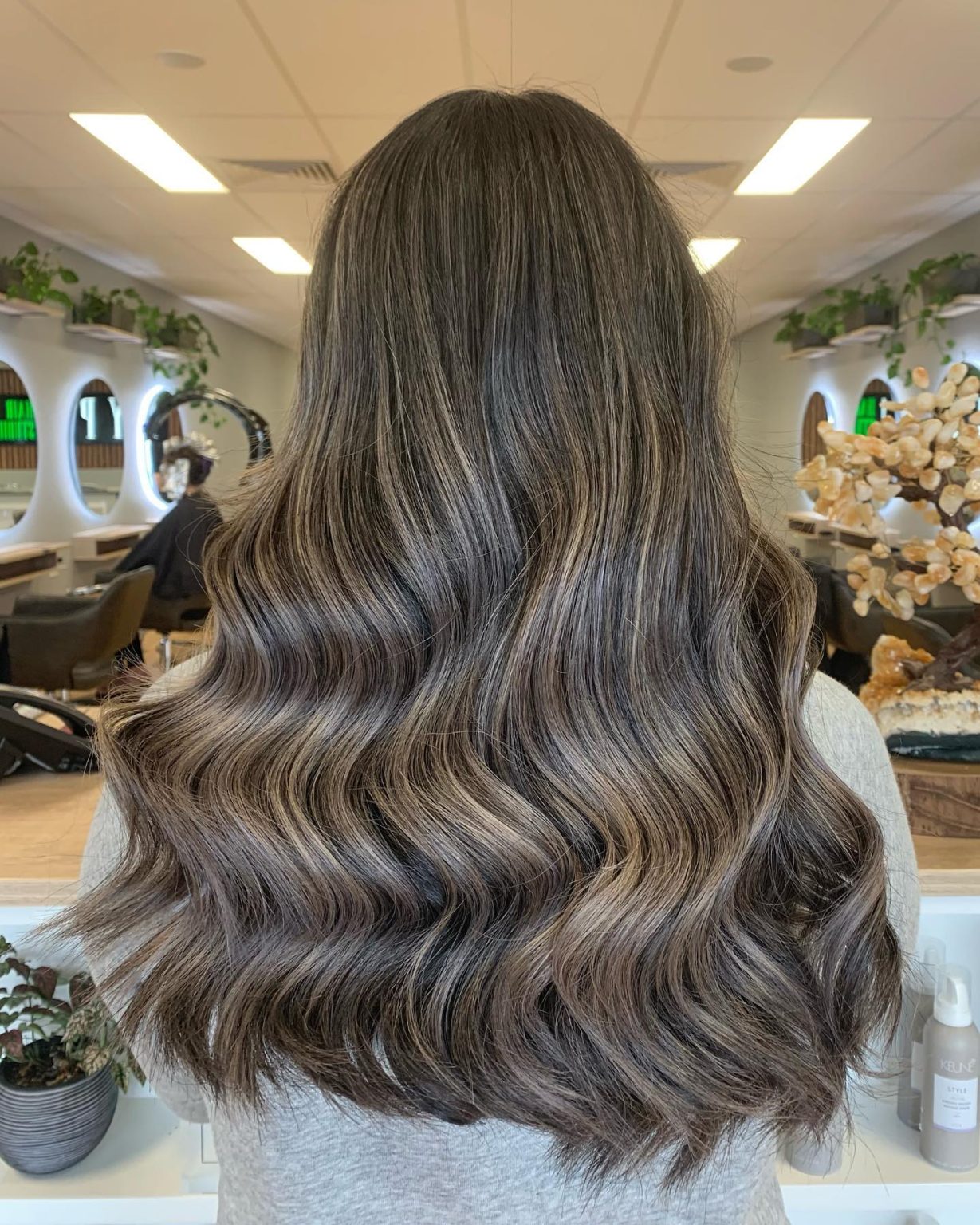 38 Ash Brown Hair Ideas: Trends & Inspirations - divagaze.com