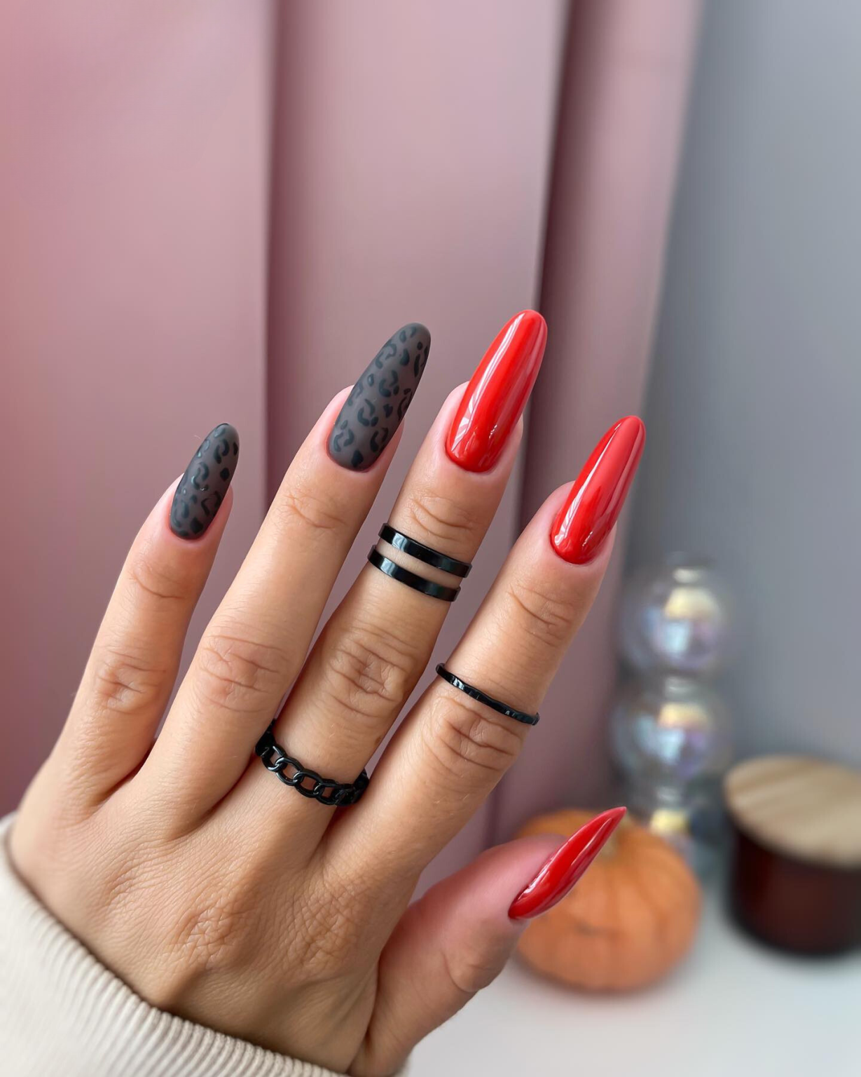 Discover the Top 34 Fall Nail Colors: Season's Best Trends - divagaze.com