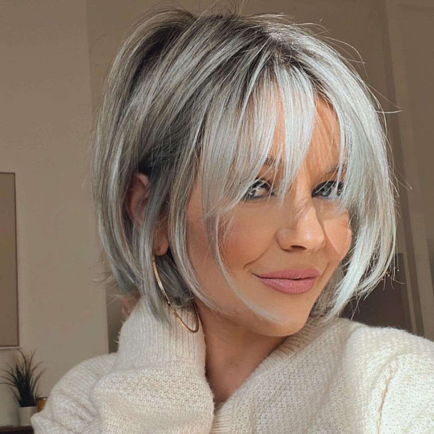 Chic 2024 Trends: 31 Short Haircuts with Bangs for Bold Women ...