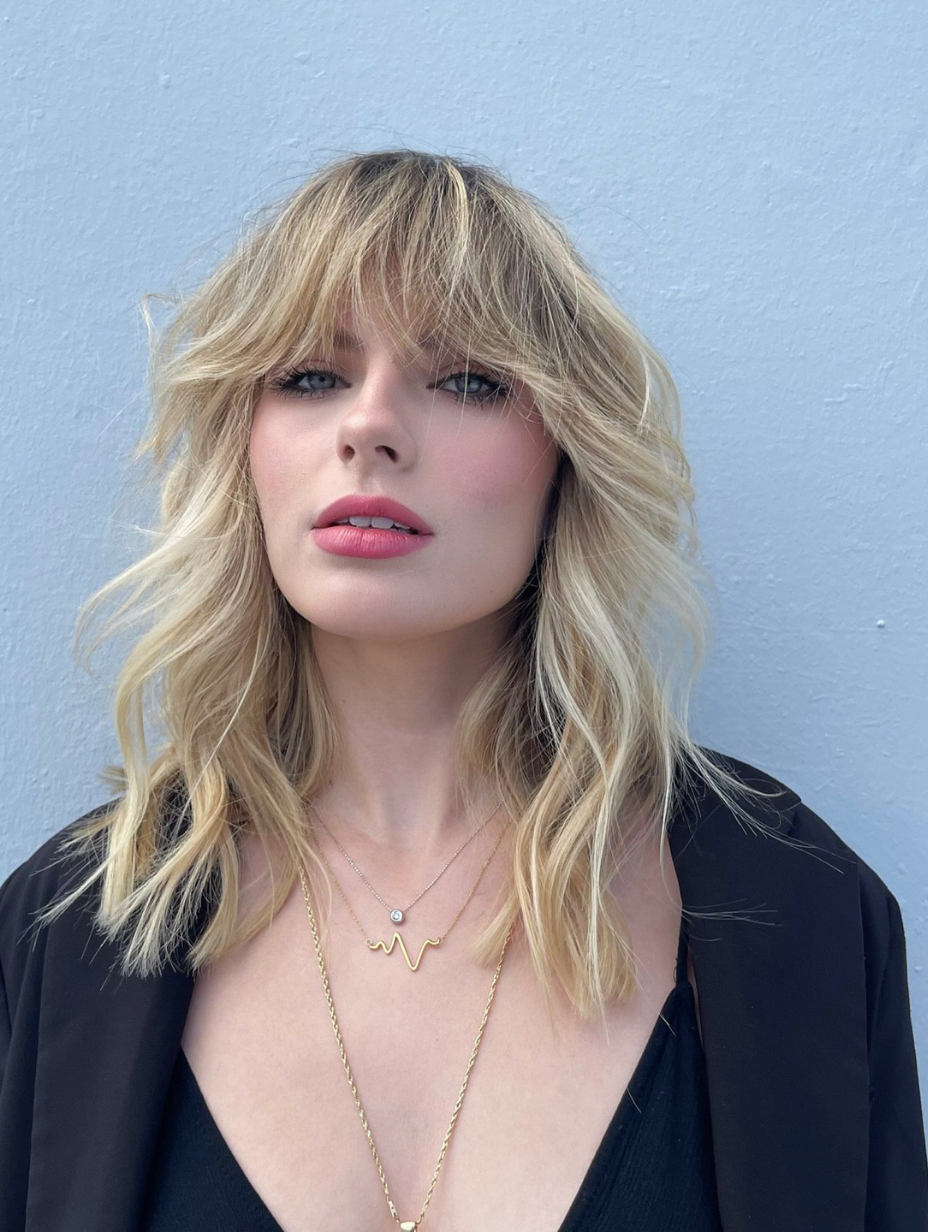 Discover Top 25 Medium Shag Haircuts for a Trendy Look in 2024 ...