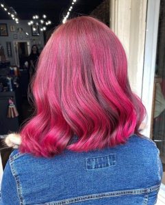 29 Berry Pink Hair Ideas to Refresh Your Look in 2024 - divagaze.com