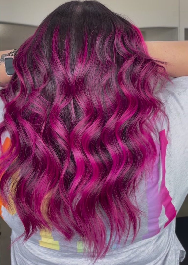29 Berry Pink Hair Ideas to Refresh Your Look in 2024 - divagaze.com