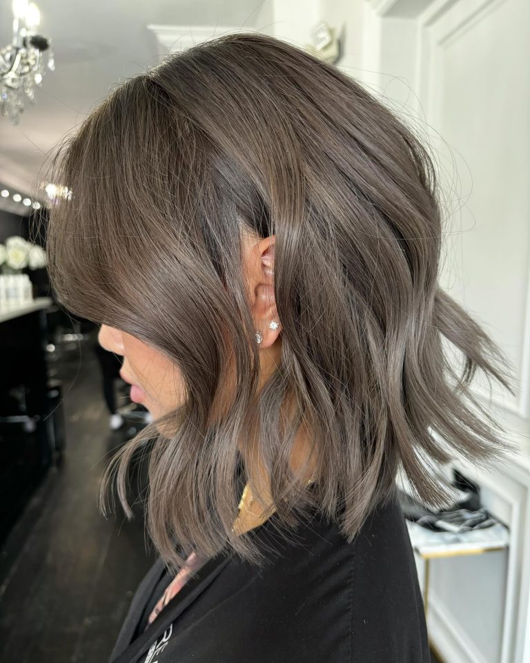 38 Ash Brown Hair Ideas: Trends & Inspirations - divagaze.com