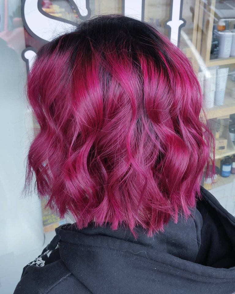 34 Dark Pink Hair Ideas 2024: Stylish Shades for Every Woman - divagaze.com