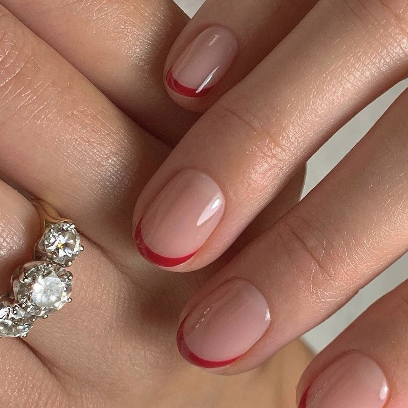 Explore 37hort French Tip Nails - Trendy & Elegant Designs - divagaze.com
