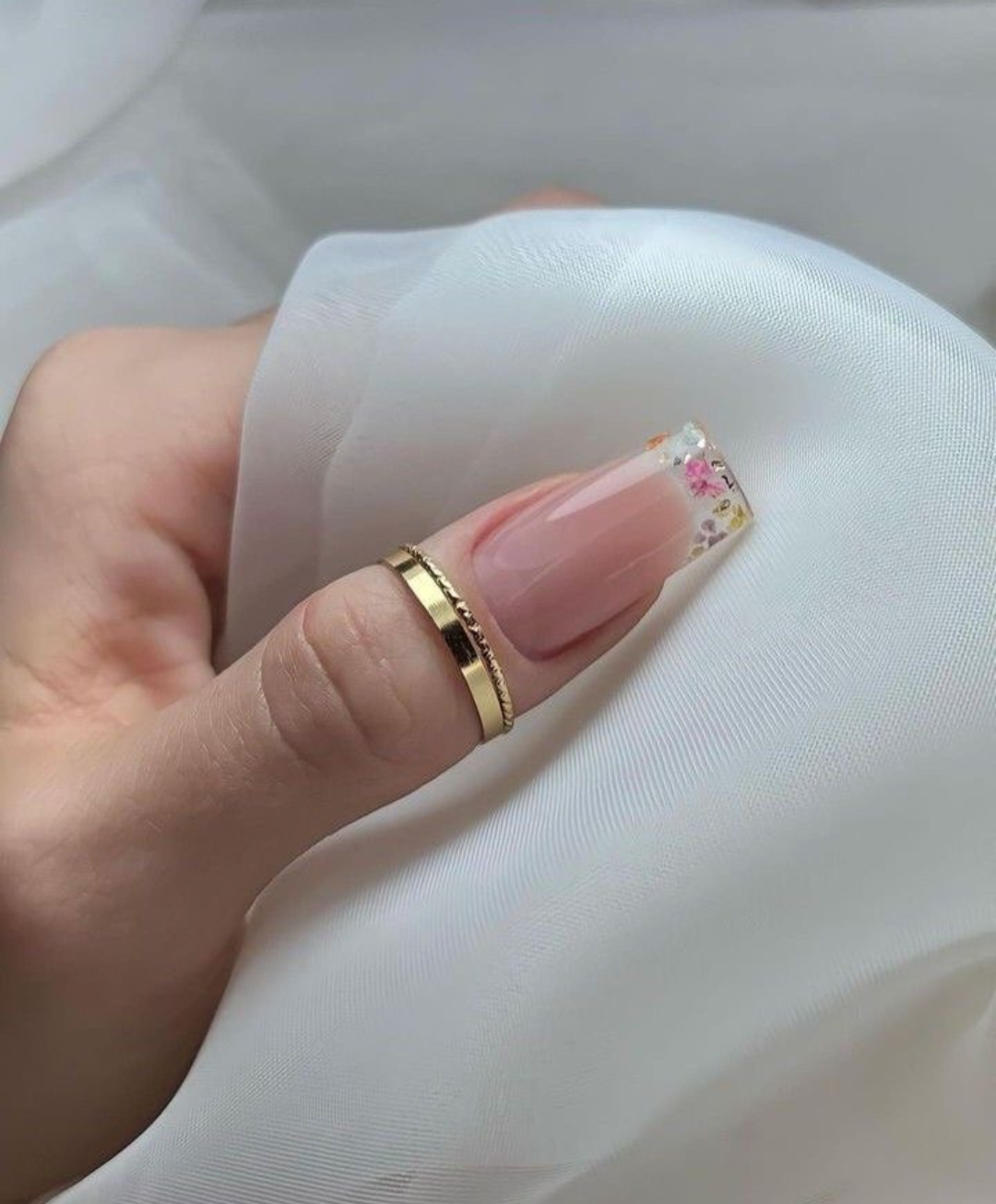 28 Stunning French Acrylic Nails Designs for 2024 You Need to Try Now ...