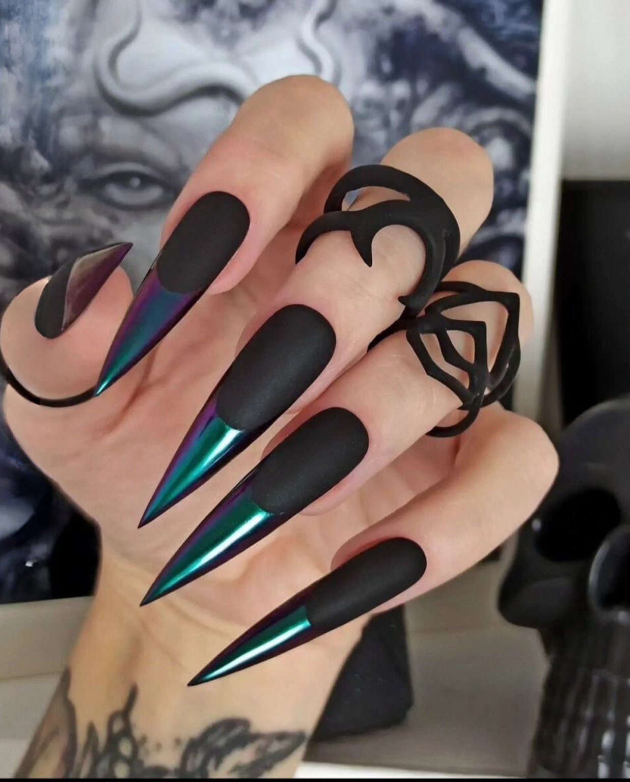 36 Gothic Nails Ideas to Try for a Bold and Edgy Look - divagaze.com