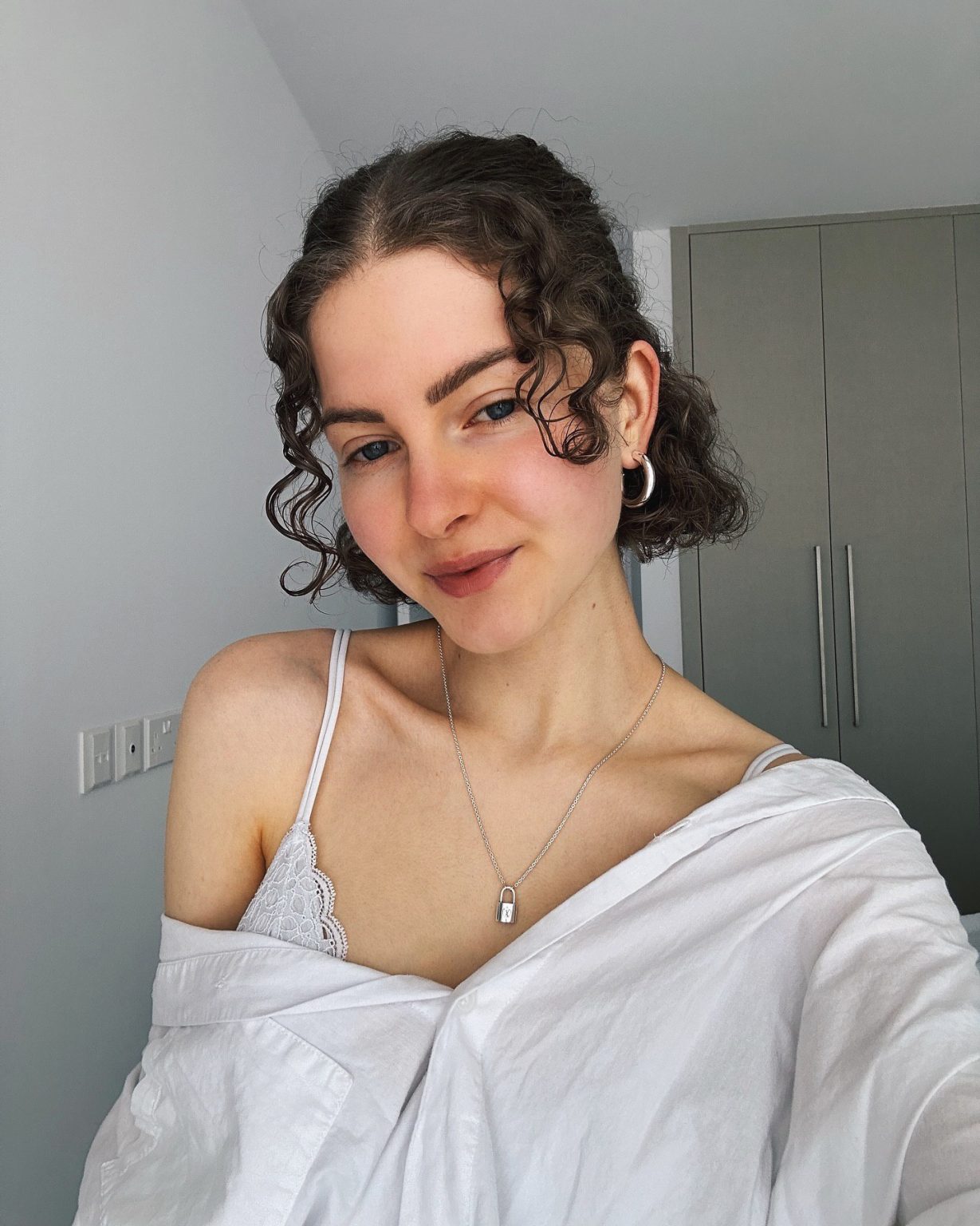 Trendy 2024 Guide: 32 Summer Hairstyles for Short Hair - divagaze.com