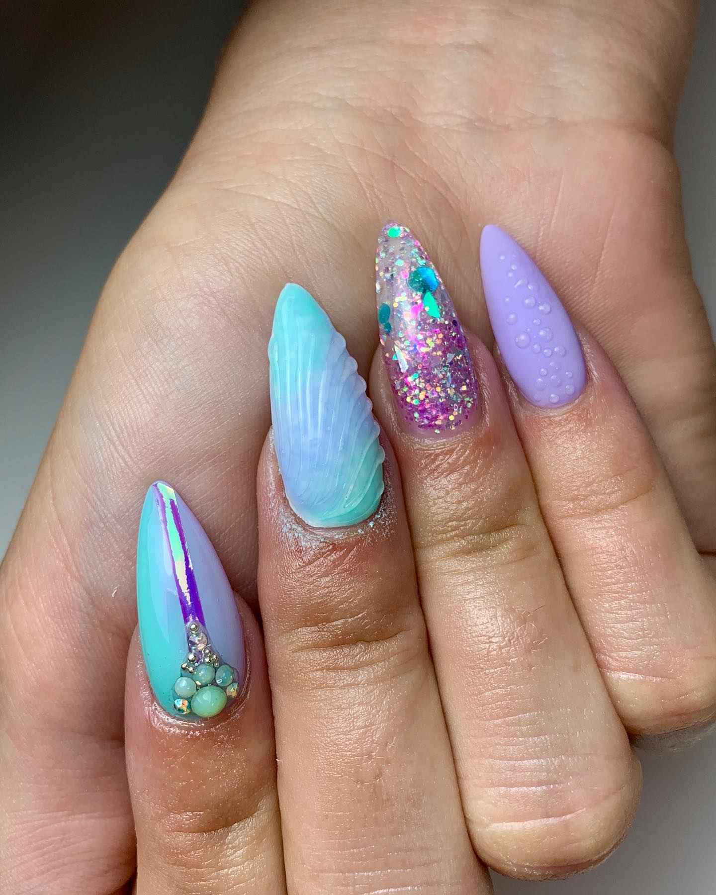 31 Mermaid Nail Art Ideas to Make Your Nails Shine Like a Mermaid's Tail - divagaze.com