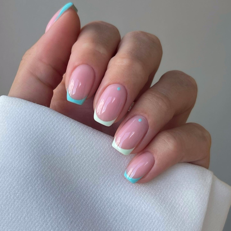 33 French Tip Nails Designs to Refresh Your Look in 2024 - divagaze.com