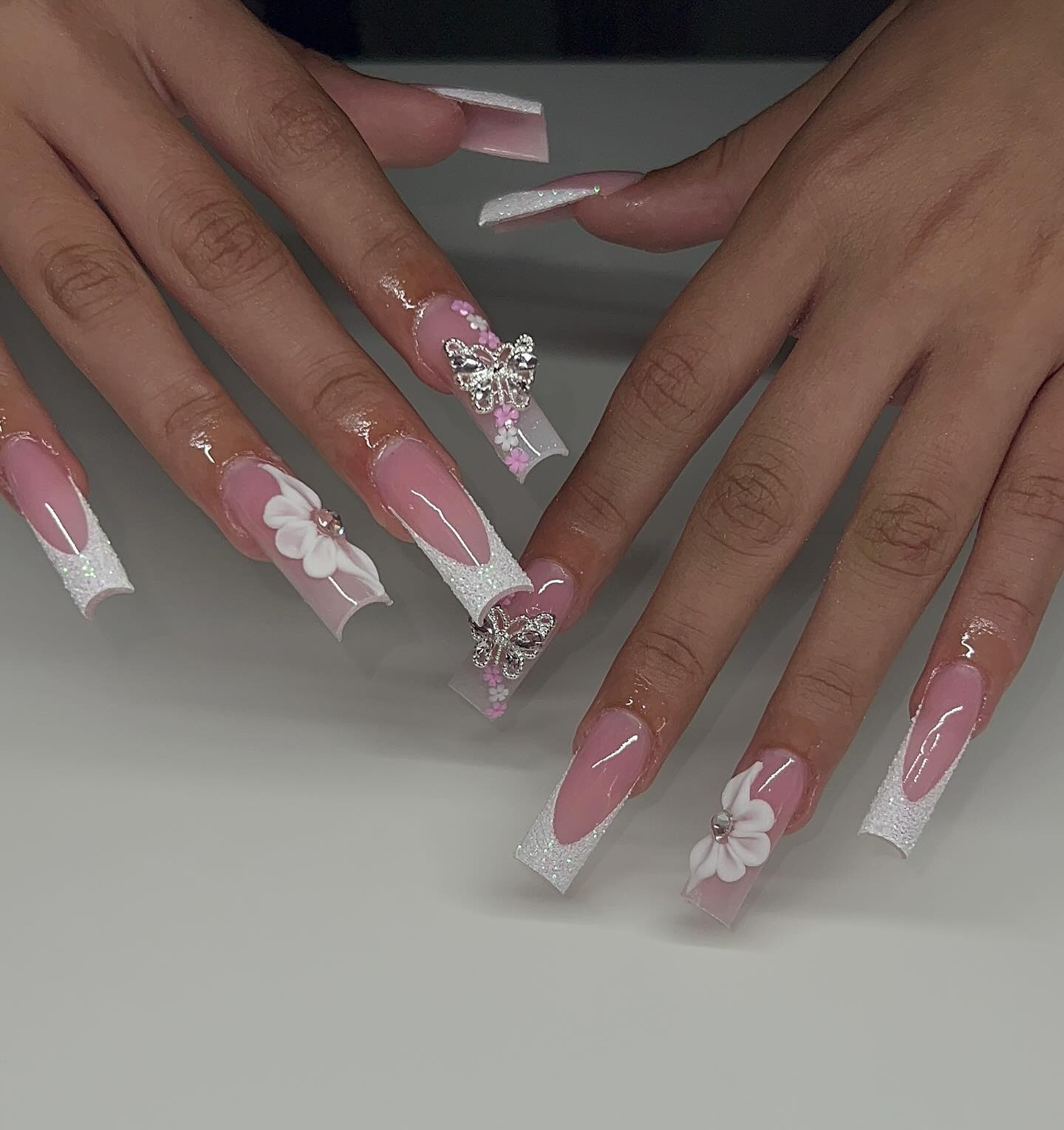 33 Stunning Wedding Acrylic Nails to Make Your Special Day ...