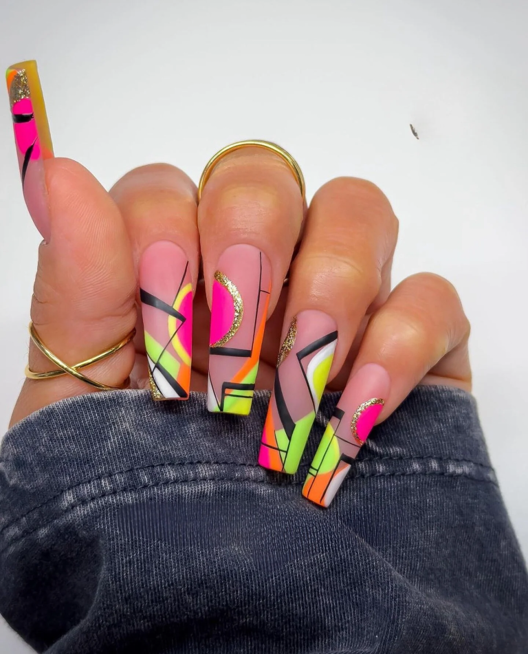 32 Abstract Nail Art Designs to Inspire Your Creativity in 2024 ...
