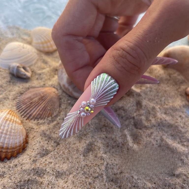 31 Mermaid Nail Art Ideas to Make Your Nails Shine Like a Mermaid's ...