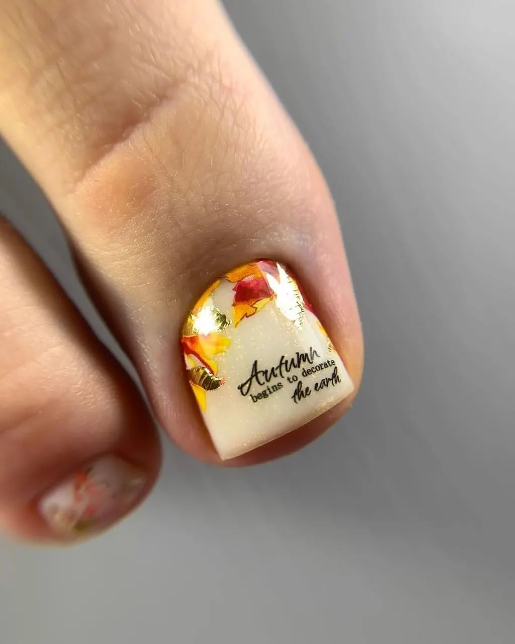 30 Stunning Fall Pedicure Ideas to Keep Your Toenails on Trend ...