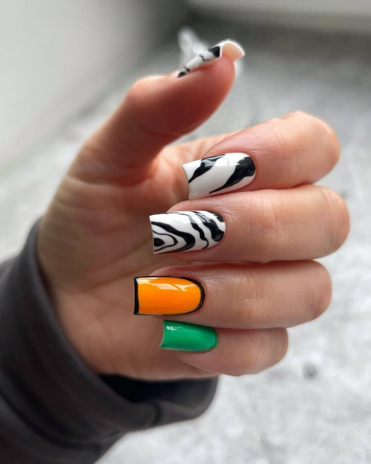 27 Bright Fall Nails: Fun and Cute Nail Art Ideas - divagaze.com